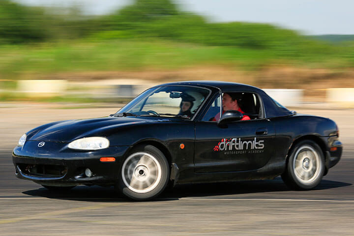 12 Lap Drifting Experience Mazda MX5 vs BMW | Activity Superstore